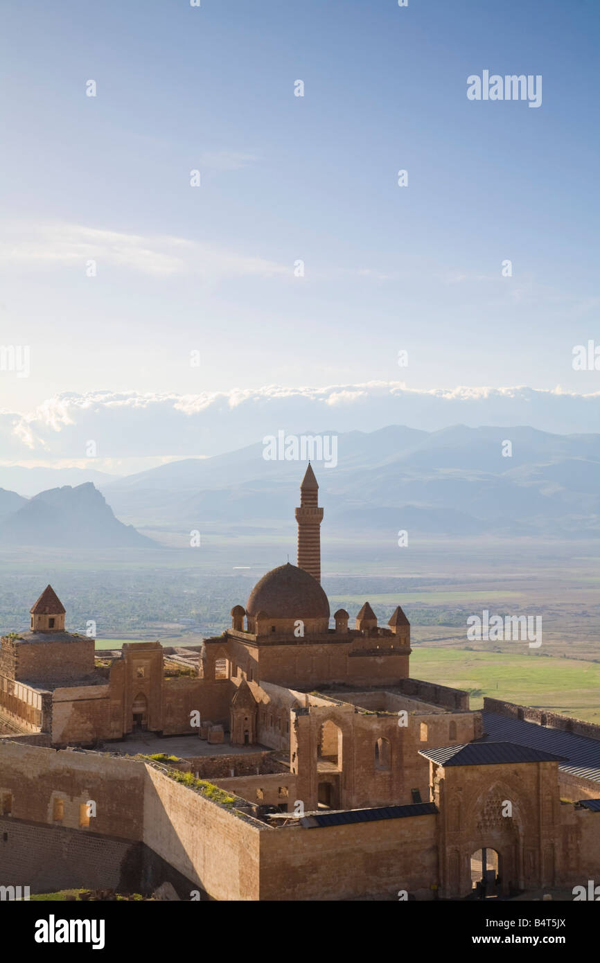 Turkey, Eastern Turkey, Dogubayazit, Ishak Pasa Palace Stock Photo - Alamy