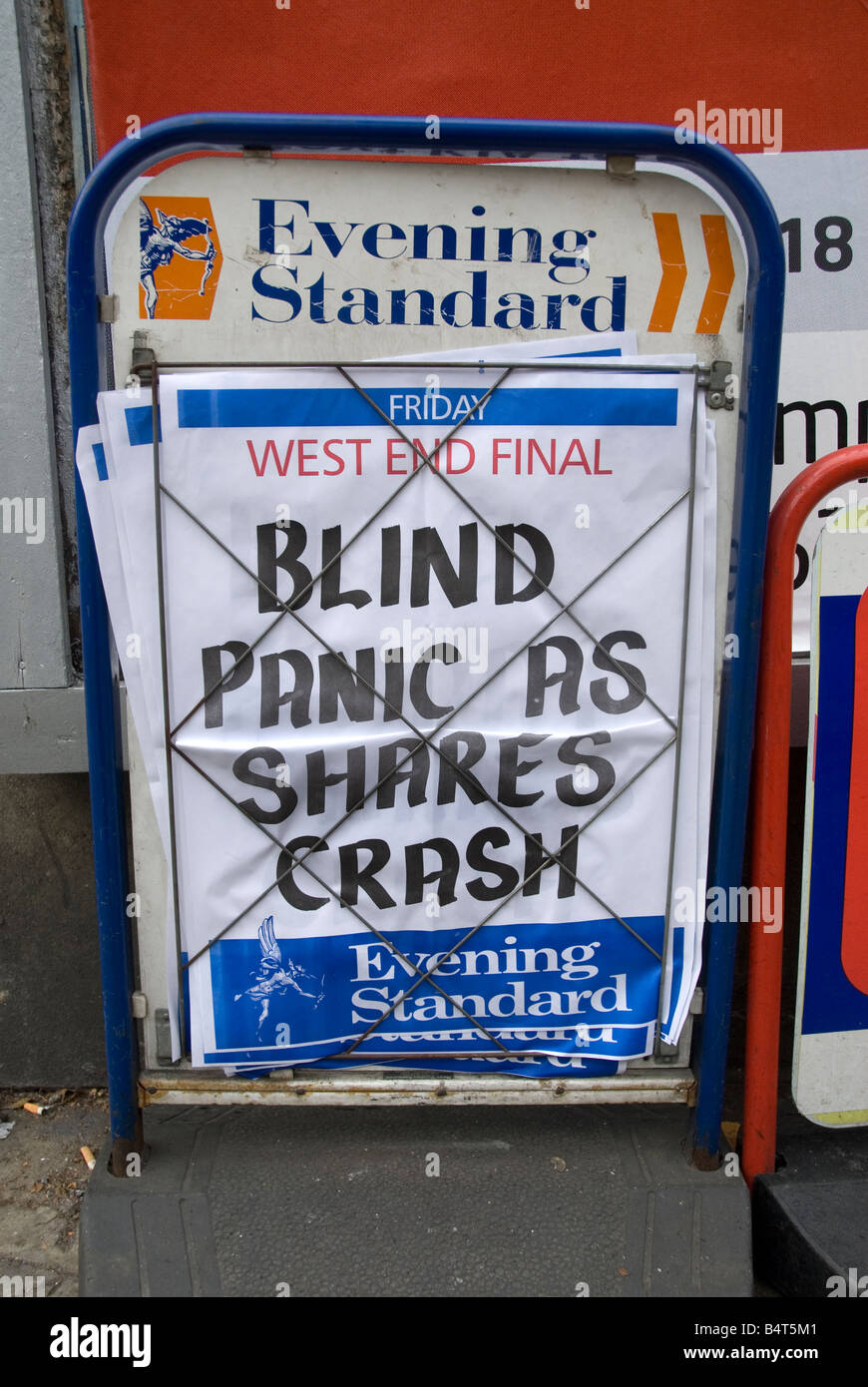 2008 crash newspaper hi-res stock photography and images - Alamy