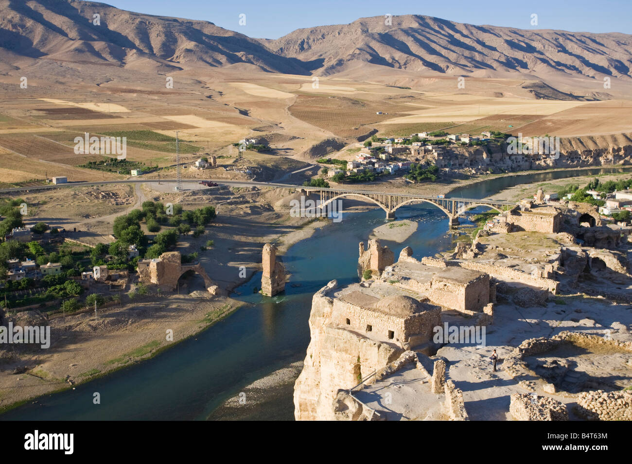 Turkey, Eastern Turkey, Hasankeyf, Tigris River, View from the Kale ...