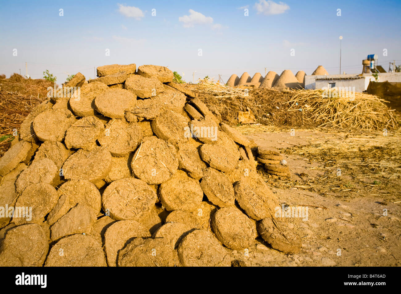 Turkey, Eastern Turkey, Harran, Traditional mud brick Beehive houses ...
