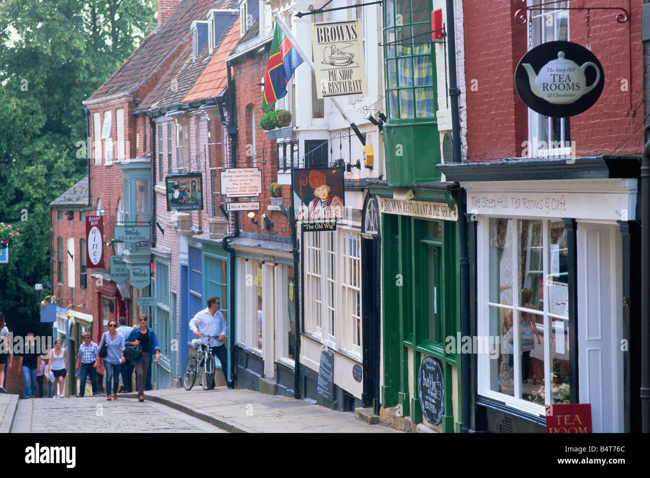 Lincoln shops hi-res stock photography and images - Alamy