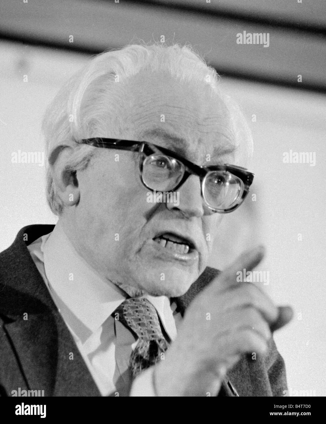 Michael foot speech hi-res stock photography and images - Alamy
