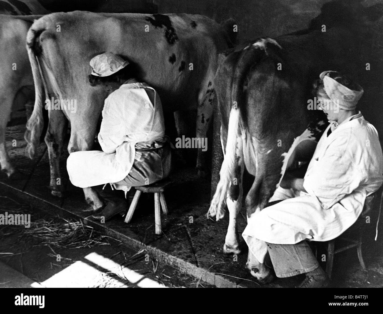 Land girls world war ii hi-res stock photography and images - Alamy