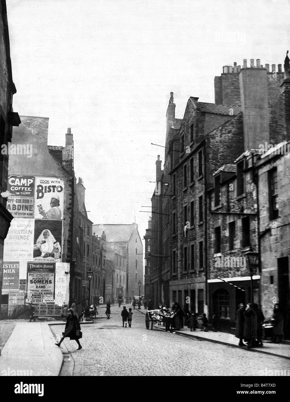 Edinburgh Street scene March 1933 Stock Photo - Alamy