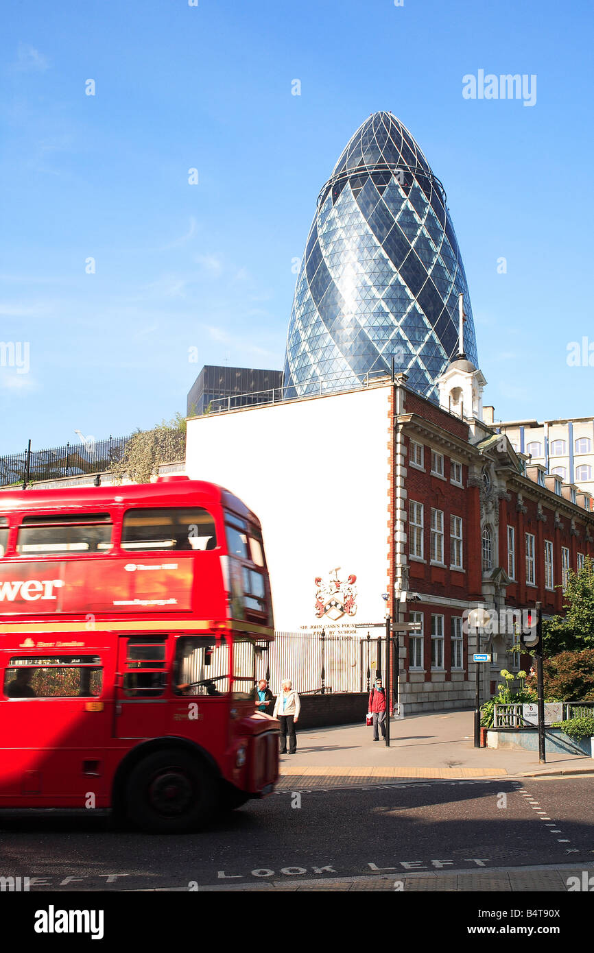 Gherkin Swiss Re Building seen from Aldgate Street Stock Photo - Alamy Gherkin Swiss Re Building seen from Aldgate Street Stock Photo - Alamy