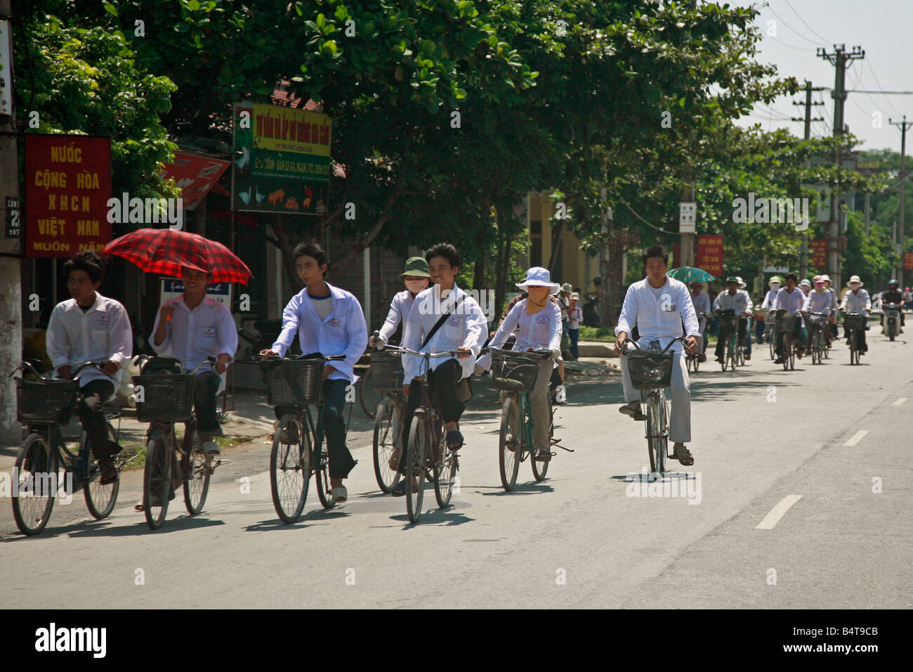 Rural traffic Red River delta northern Vietnam Stock Photo - Alamy