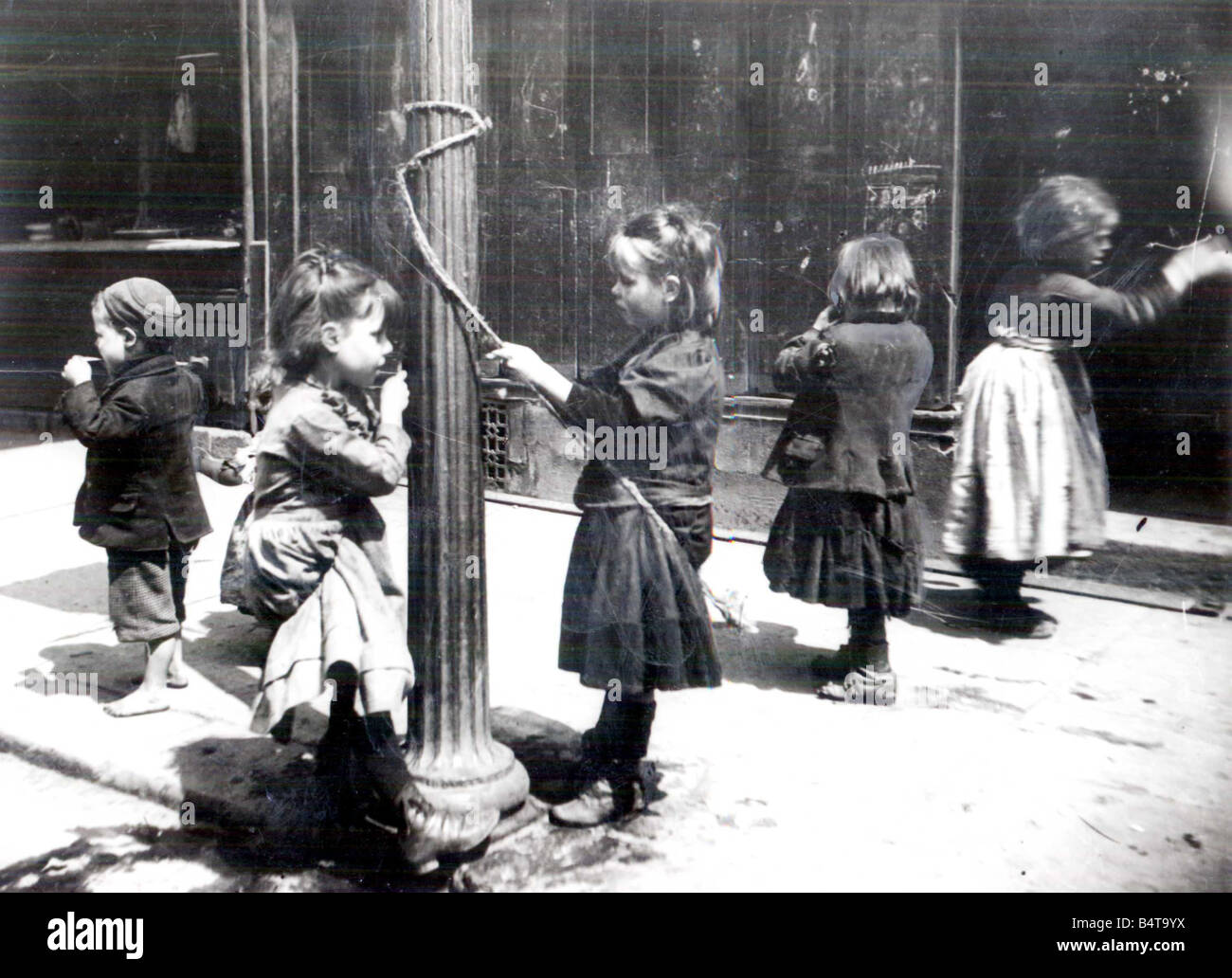1900 1909 Children playing in the Scotswood area of Newcastle Stock ...