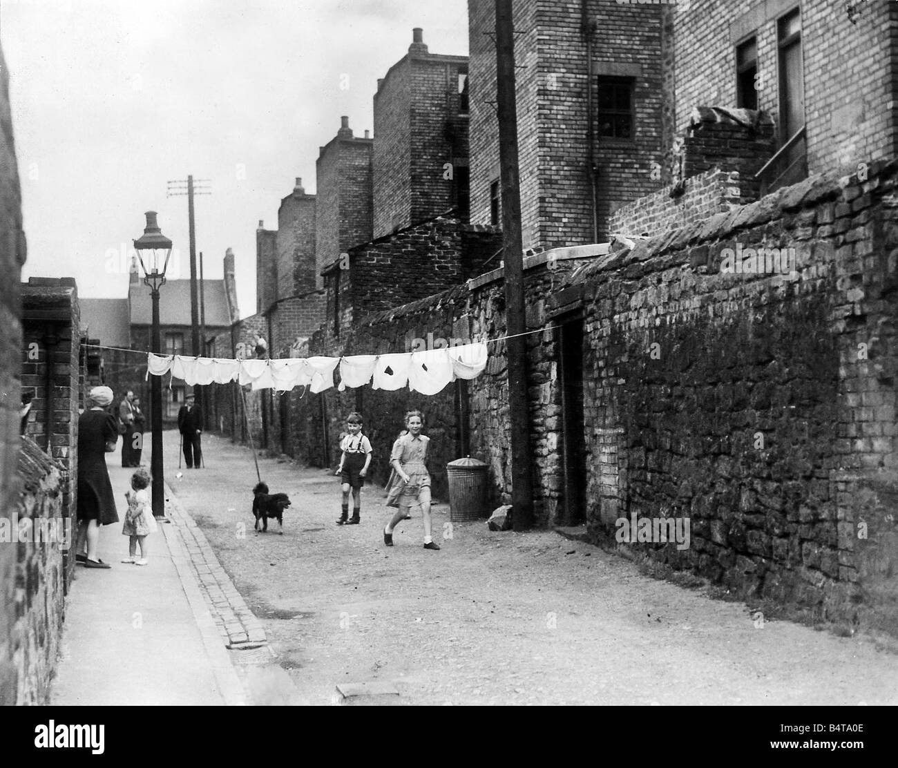 Children playing in the Scotswood area of Newcastle Stock Photo - Alamy
