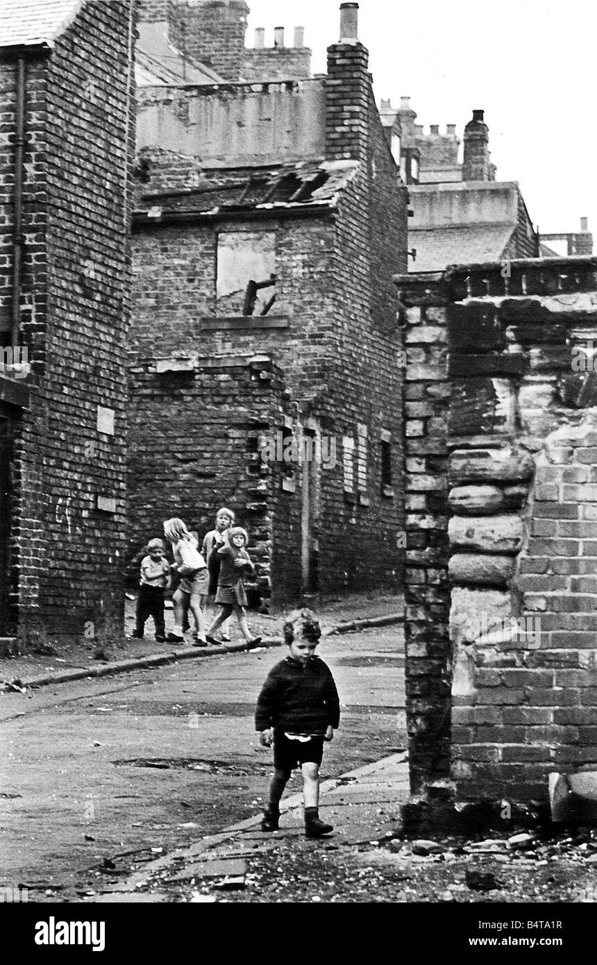 Children playing in the Scotswood area of Newcastle Stock Photo - Alamy