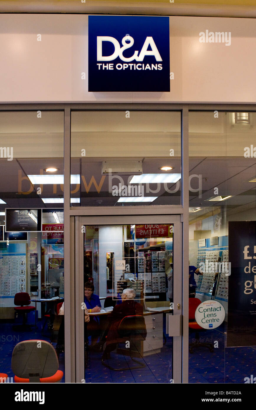 Dolland High Resolution Stock Photography and Images - Alamy