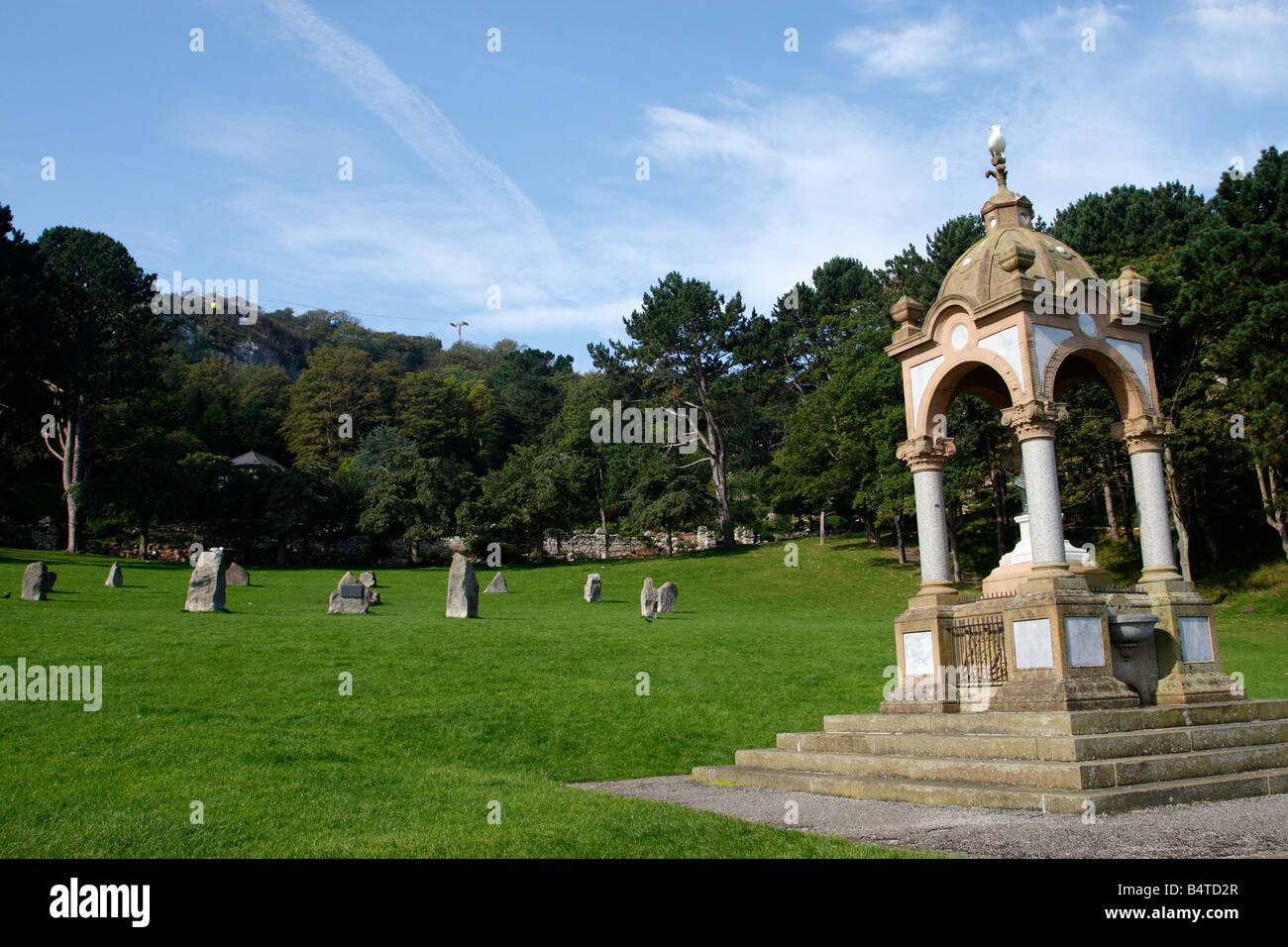 happy valley gardens monument to queen victoria and stone circle ...
