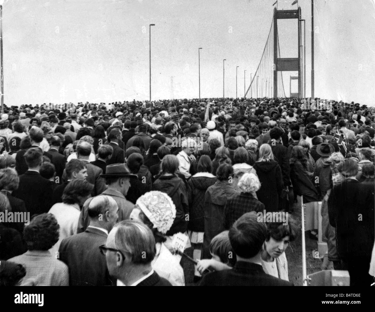 Severn bridge 1966 hi-res stock photography and images - Alamy