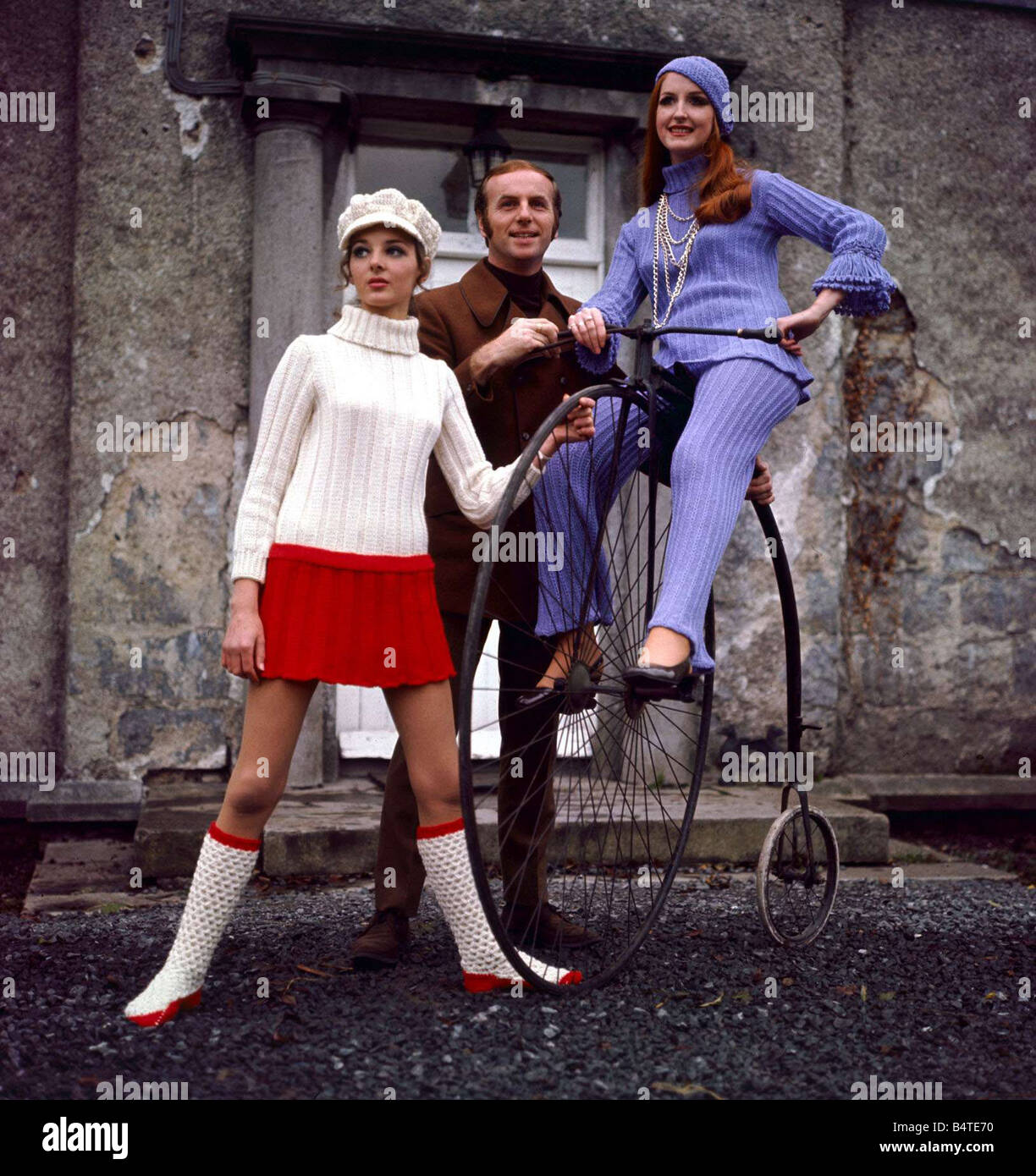 Irish Fashions November 1969 Designer Cyril Cullen with models Mai ...