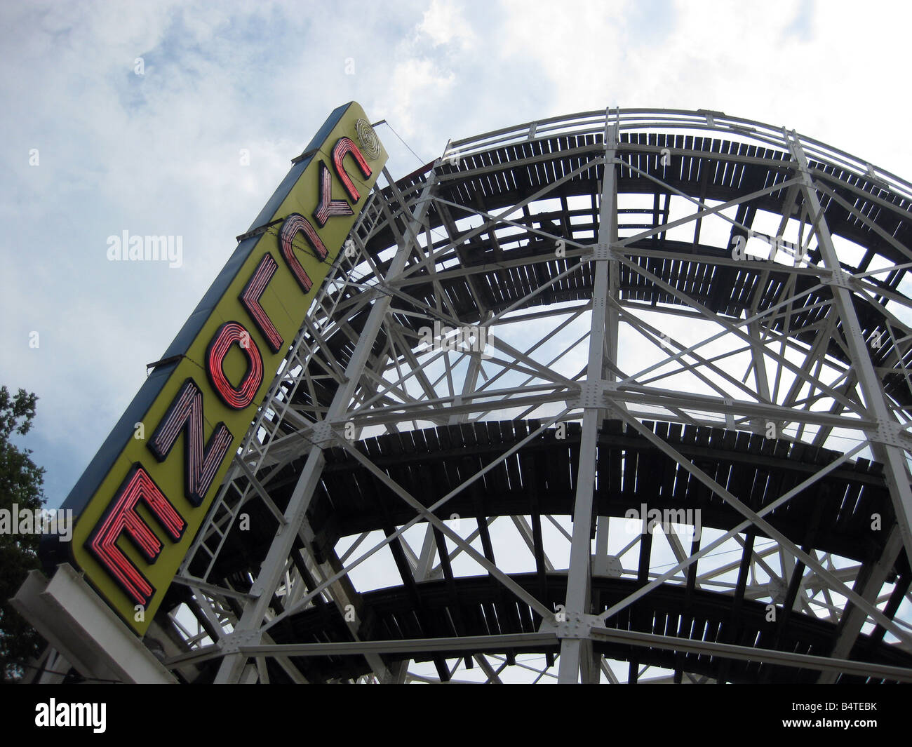 The cyclone roller coaster at coney island hi-res stock photography and ...