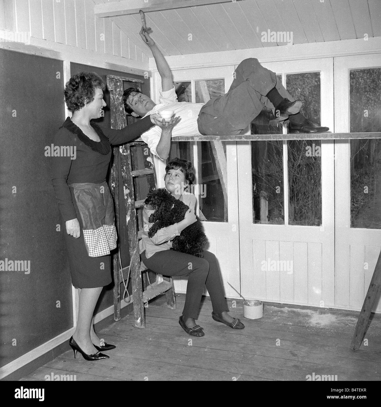 Actor Reg Varney seen here painting with his wife and daughter Circa ...