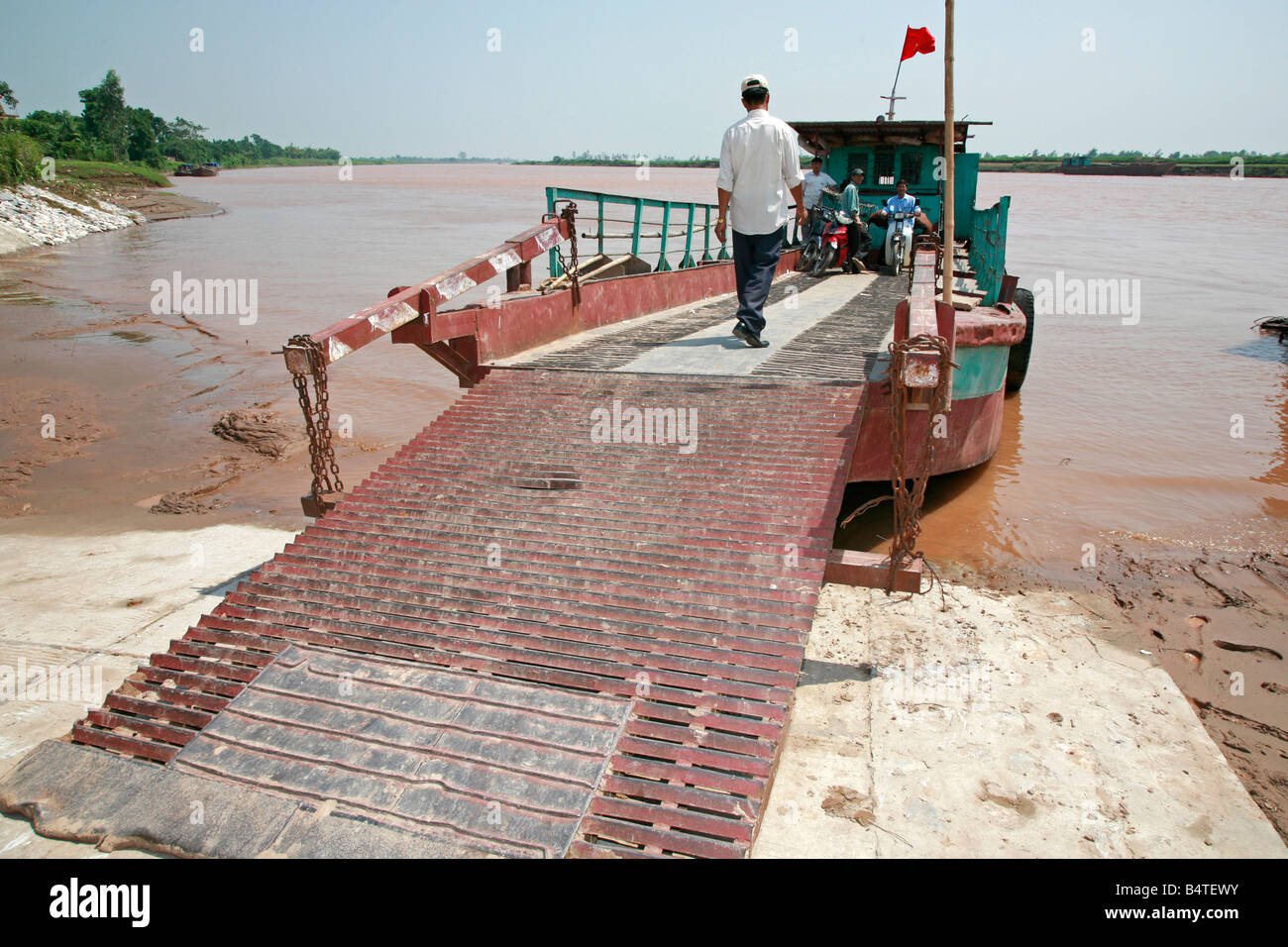 Rural traffic Red River delta northern Vietnam Stock Photo - Alamy