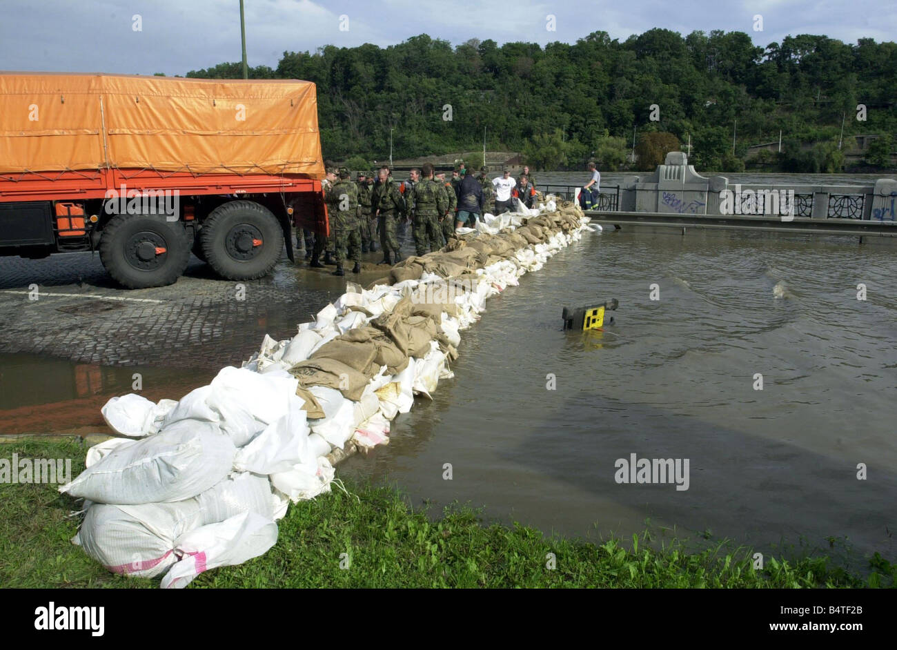 August 2002 Weather flooding prague Floods in prague Stock Photo - Alamy