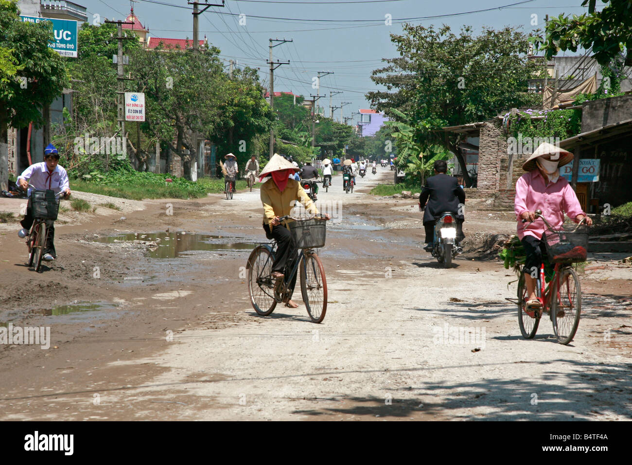 Rural traffic Red River delta northern Vietnam Stock Photo - Alamy