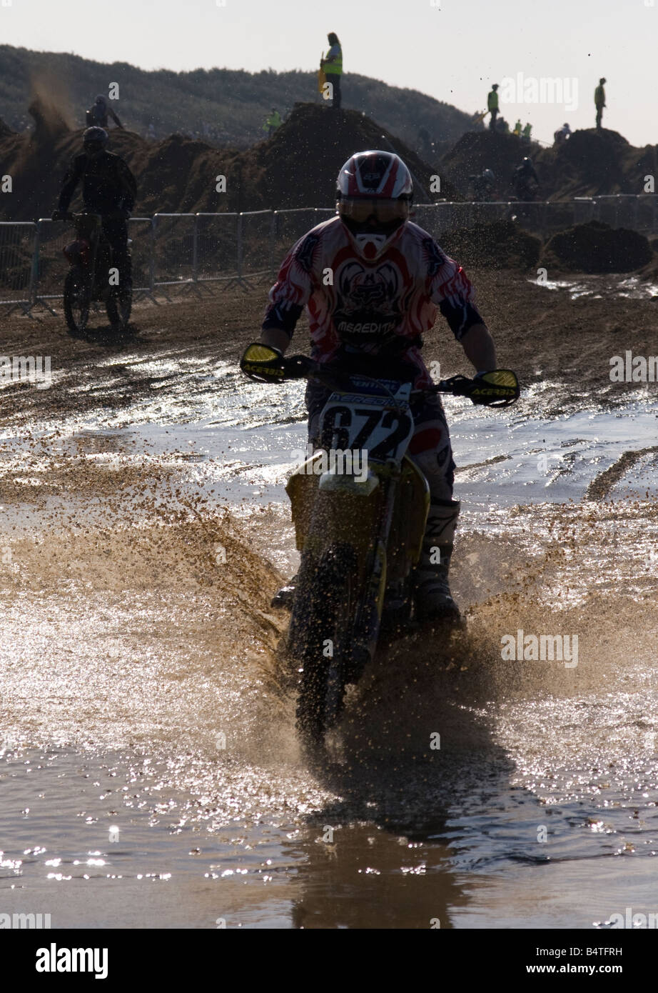 Racing through water hi-res stock photography and images - Alamy