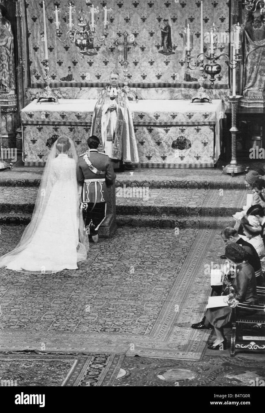 Princess anne wedding 1973 hi-res stock photography and images - Alamy