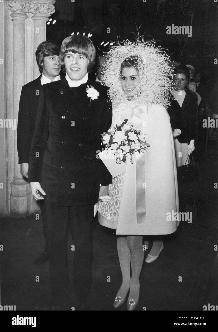 Herman leader of Herman and the Hermits Pop Group was married to 22 ...