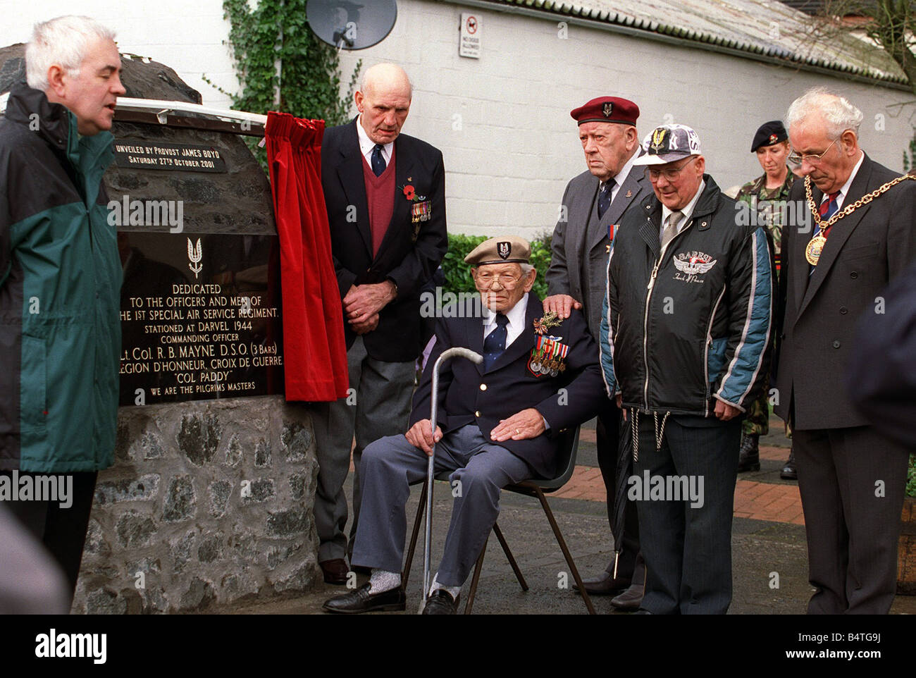 Ex SAS soldiers remember the men they served with at the unveiling of ...