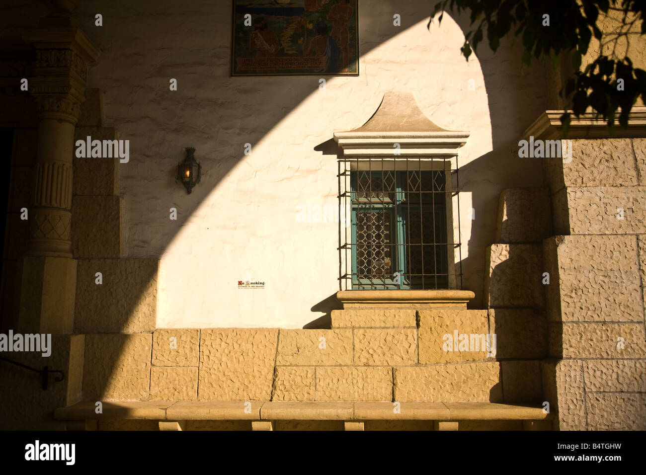 Light hitting the Santa Barbara Courthouse, Santa Barbara, California ...
