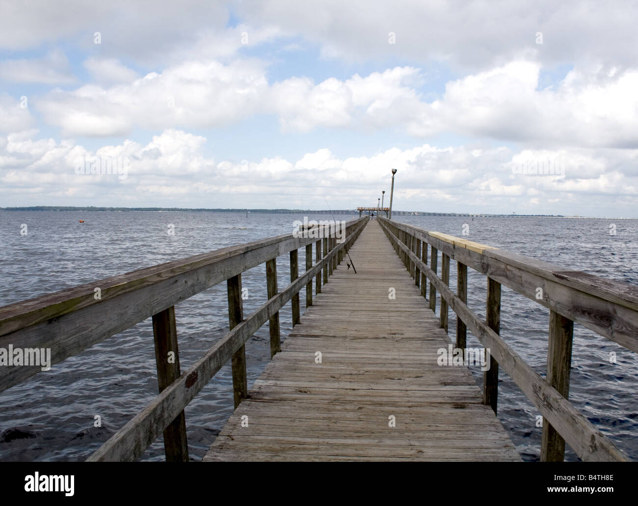 Wooden railings hi-res stock photography and images - Alamy