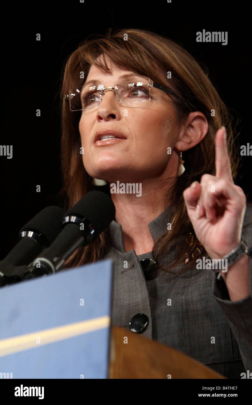 USA Republican Party Vice Presidential Candidate Sarah Palin speaking ...