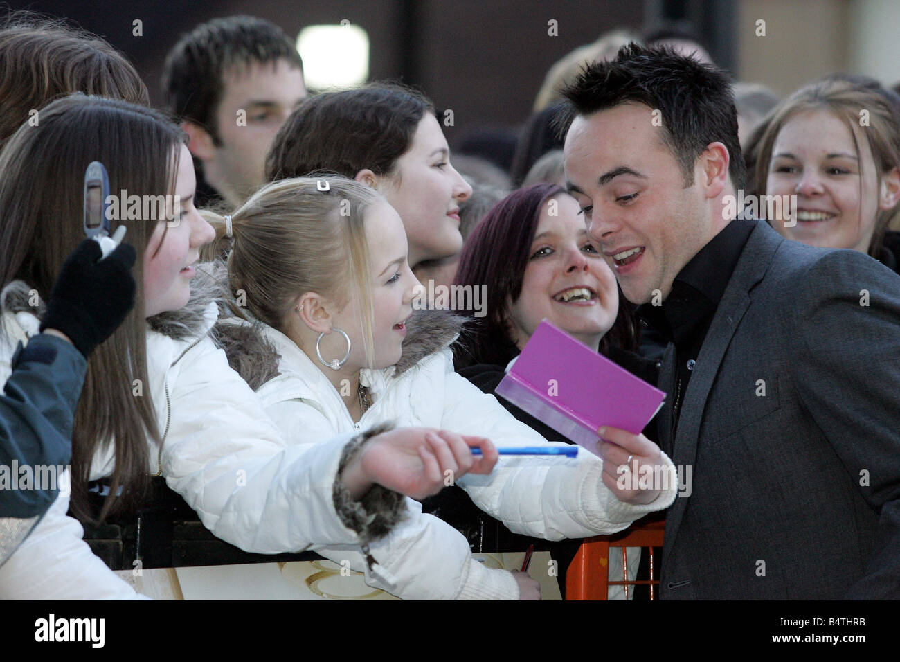 People turn up to the preview of Ant and Decs new film Alien Autopsy at ...