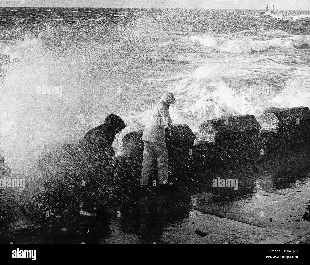 Soaked people Black and White Stock Photos & Images - Alamy