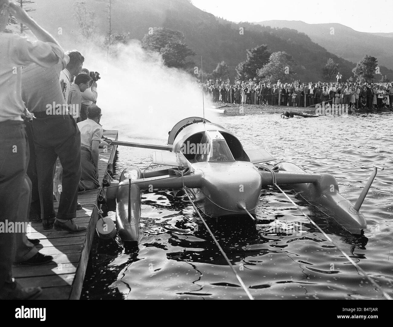 Donald Campbell in his Bluebird Jet Hydroplane 1955 Stock Photo - Alamy
