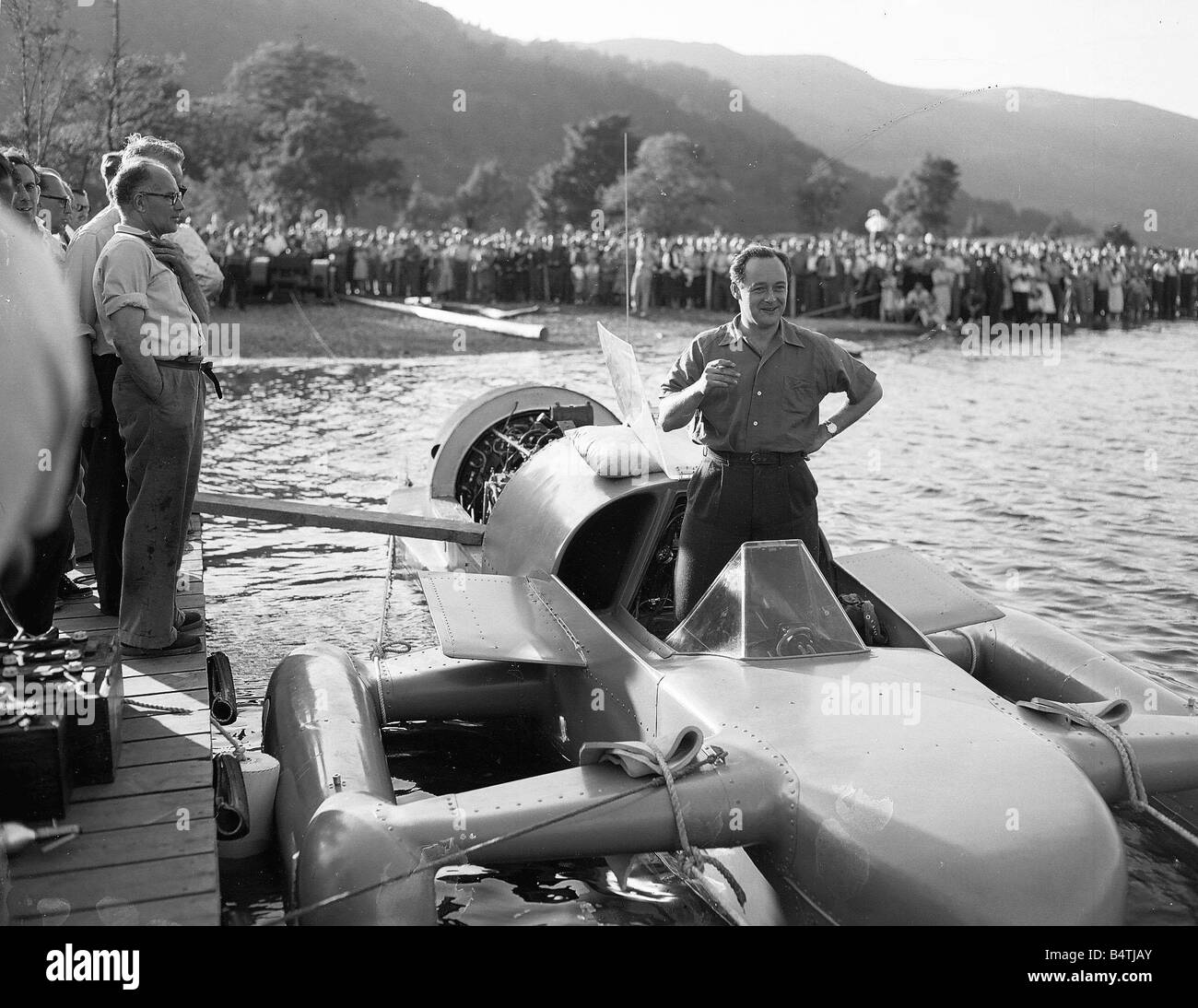 Donald Campbell in his Bluebird Jet Hydroplane 1955 Stock Photo - Alamy
