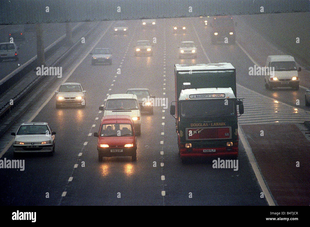 Fog weather M8 motorway 13th December 1999 foggy weather trucvks cars ...