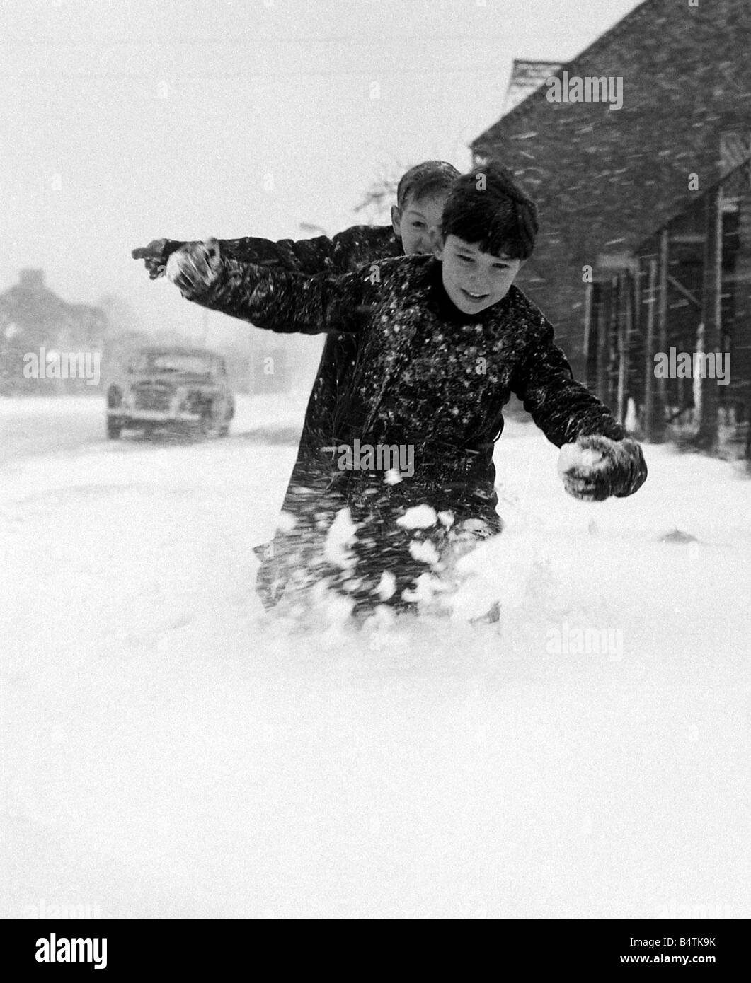 Two feet of snow Black and White Stock Photos & Images - Alamy