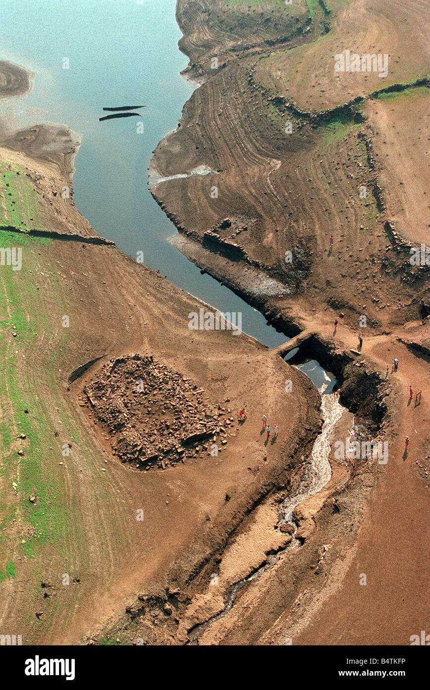 Dried up river bed after summer drought 1995 Stock Photo - Alamy