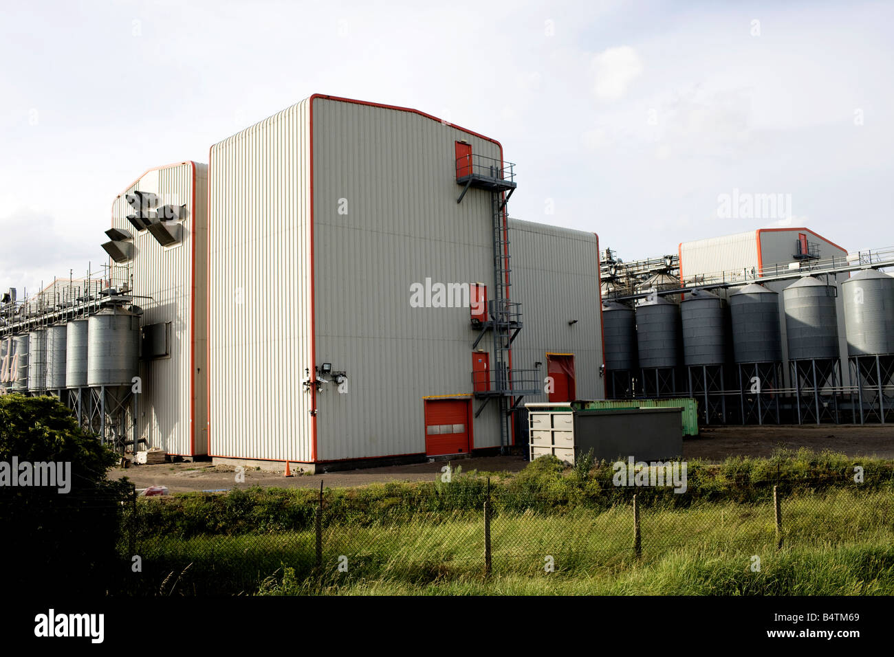 factory in the uk Stock Photo - Alamy