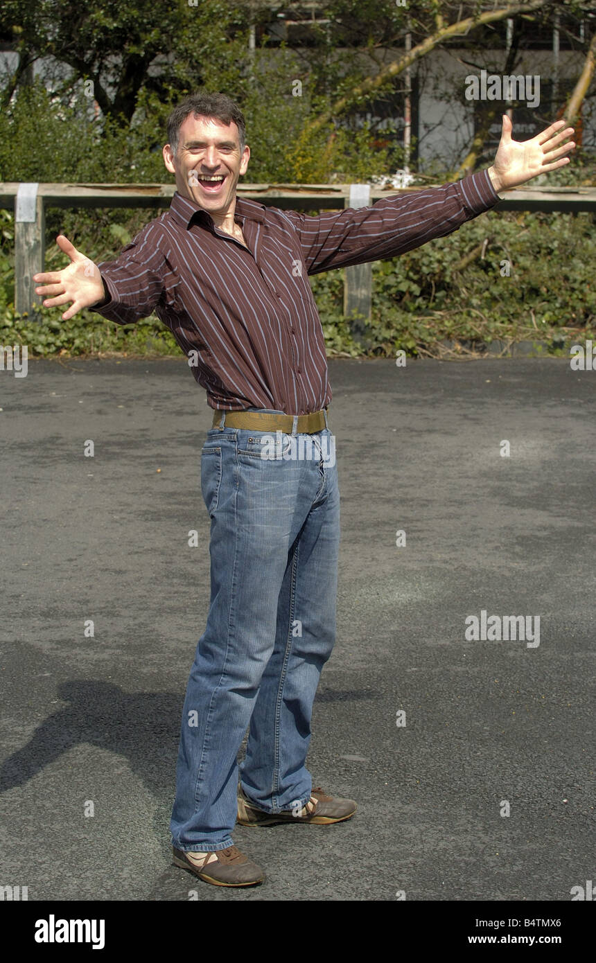 Emmerdale actor Tony Audenshaw shows off his trim figure after his ...