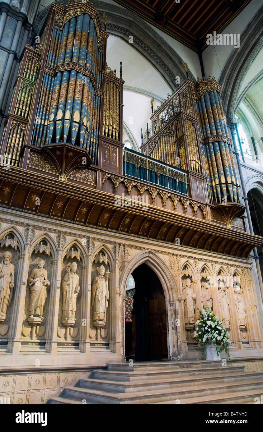 Interior of rochester cathedral hi-res stock photography and images - Alamy