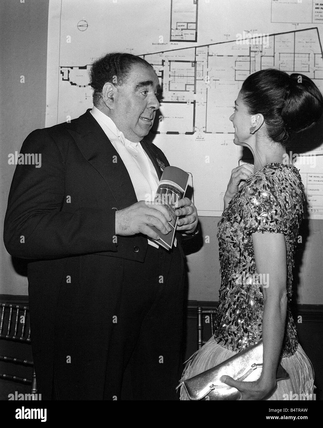 Margot Fonteyn talks with Lord Goodman 22 3 68 RY2823 Reed Box Margot ...