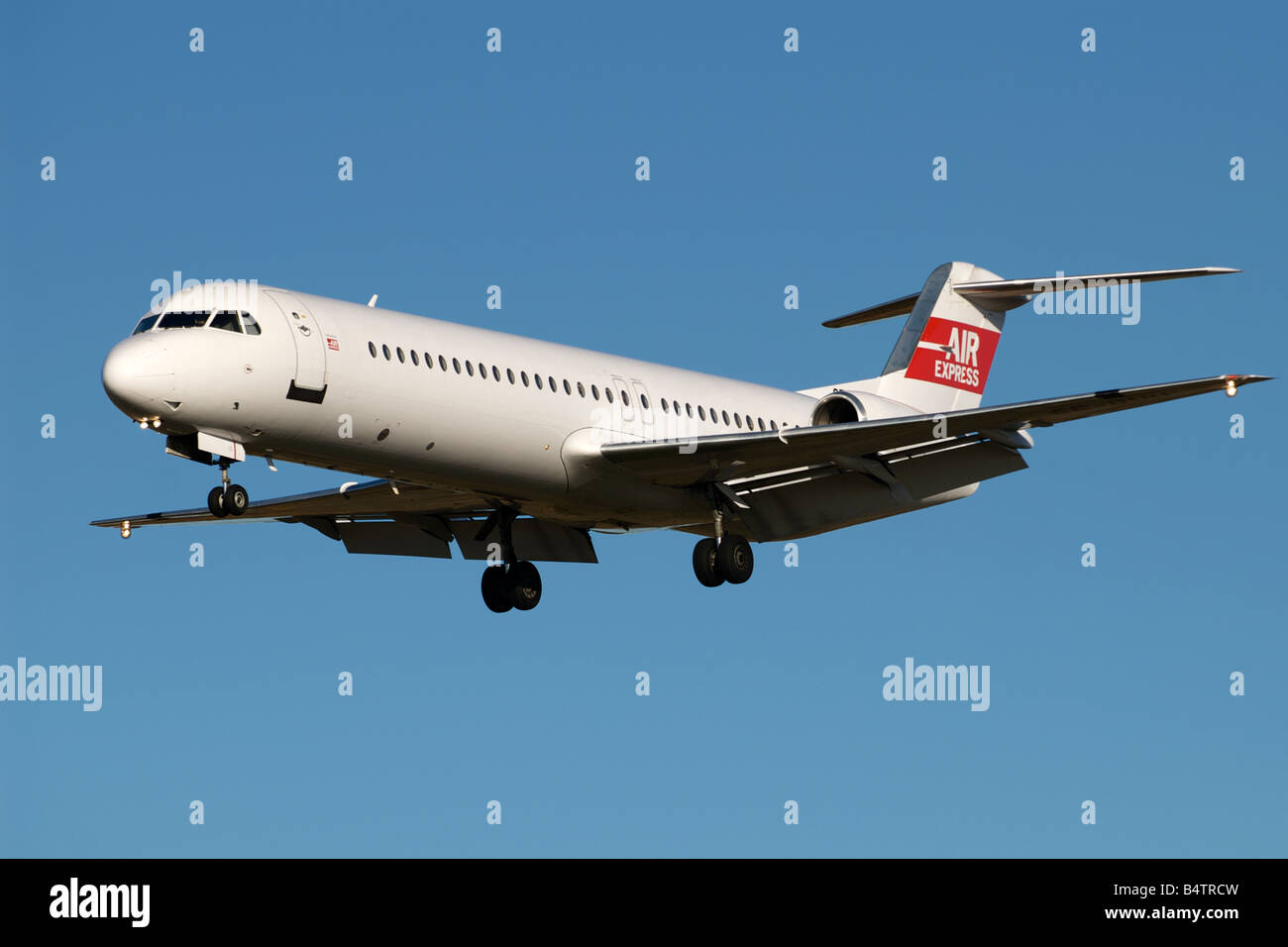 Fokker 100 hi-res stock photography and images - Alamy