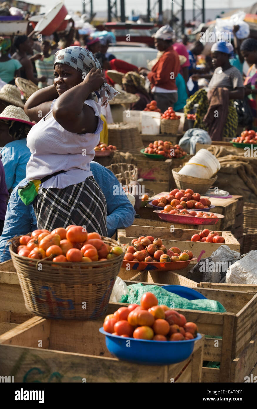 Ghana market woman hi-res stock photography and images - Alamy