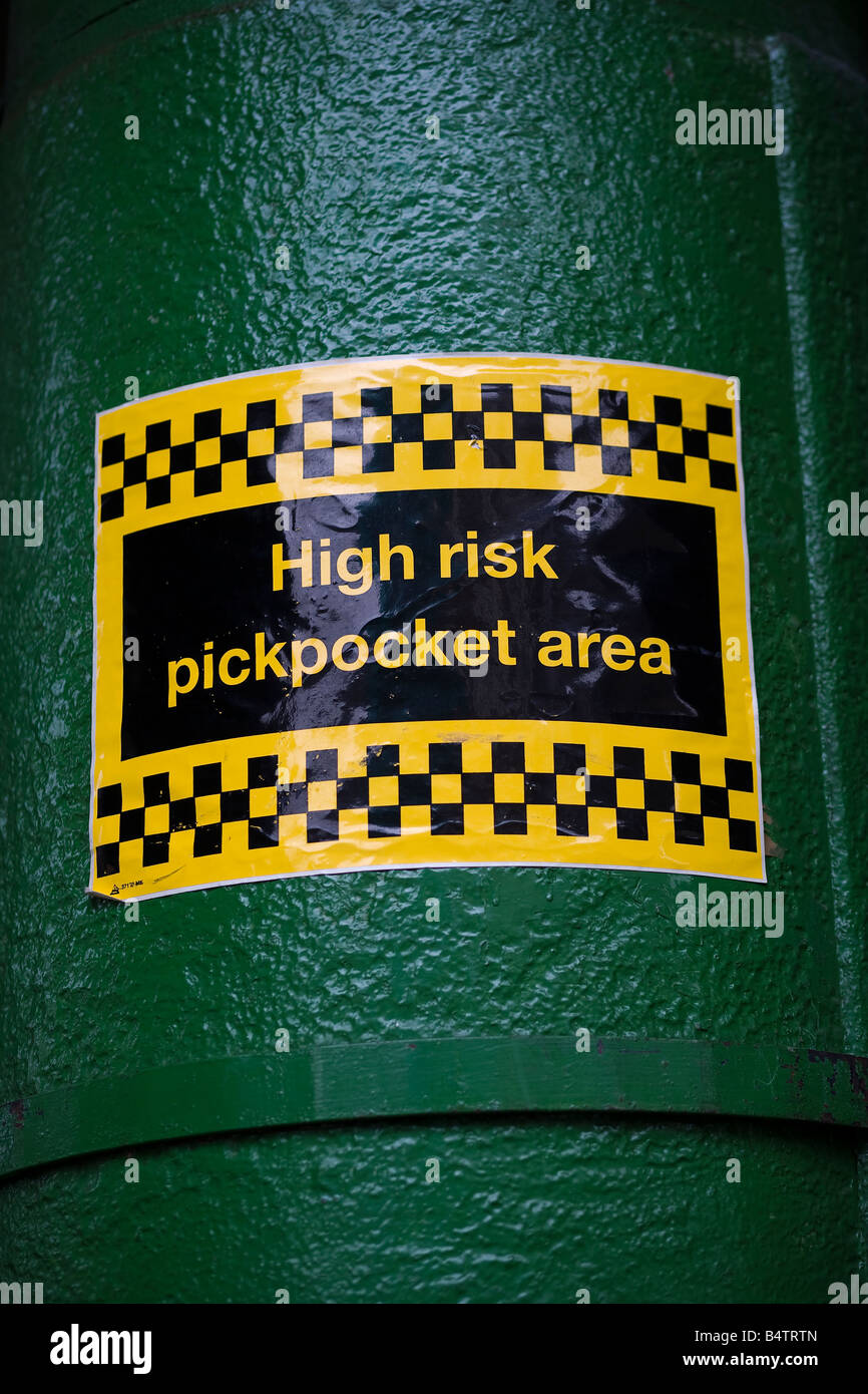 Warning sign pickpockets hi-res stock photography and images - Alamy