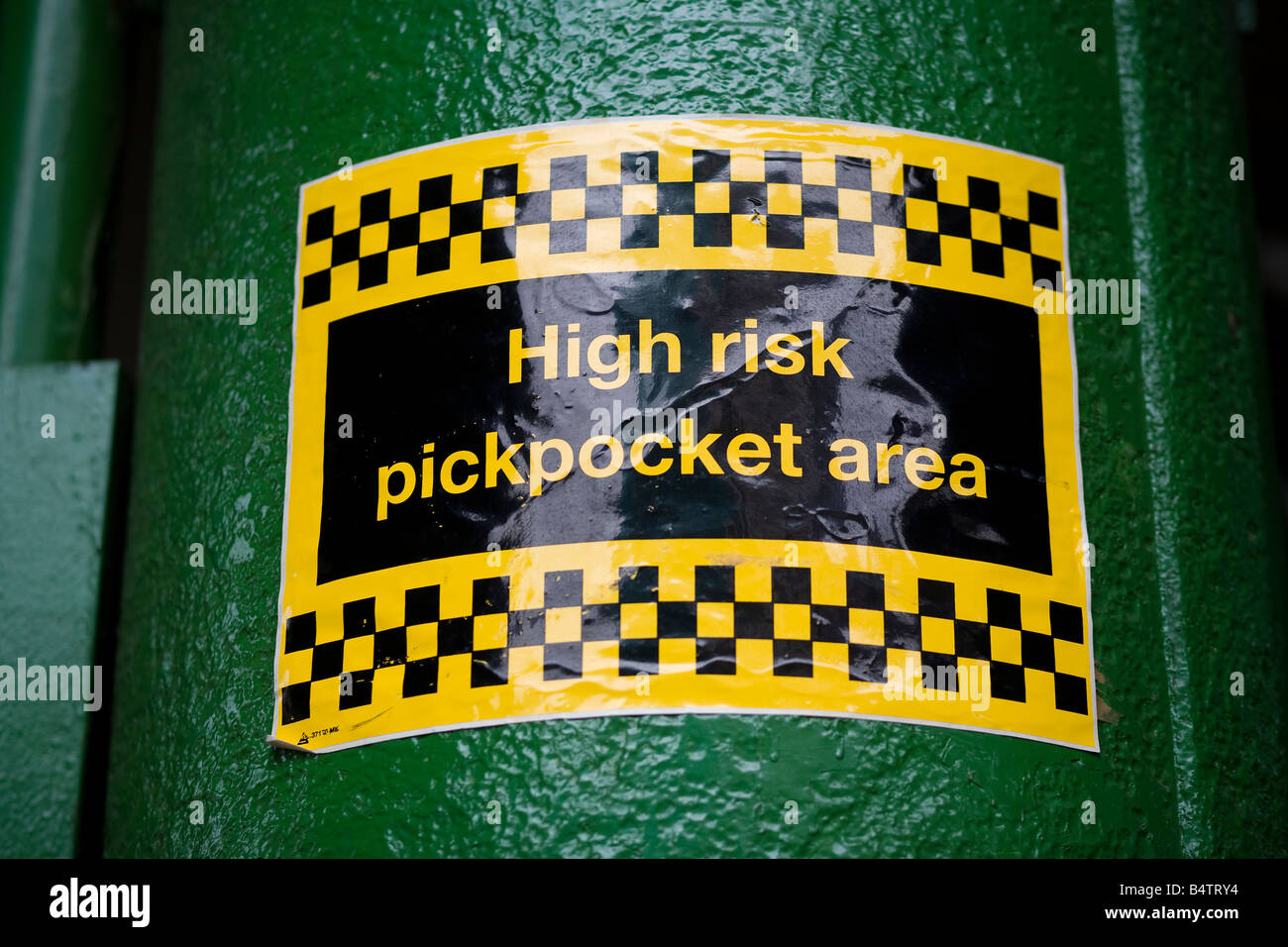 Warning sign pickpockets hi-res stock photography and images - Alamy