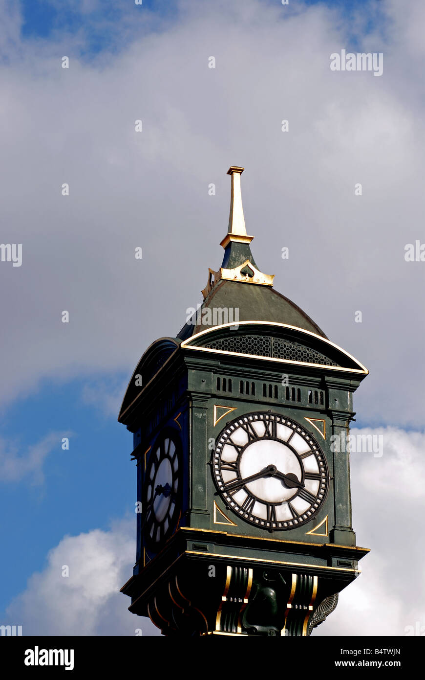 Birmingham jewellery quarter clock hi-res stock photography and images ...