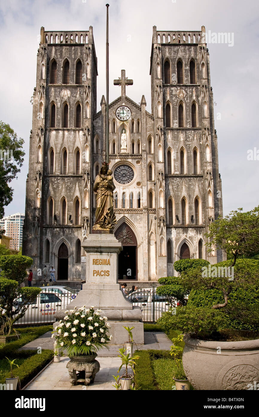 Hanoi cathedral hi-res stock photography and images - Alamy