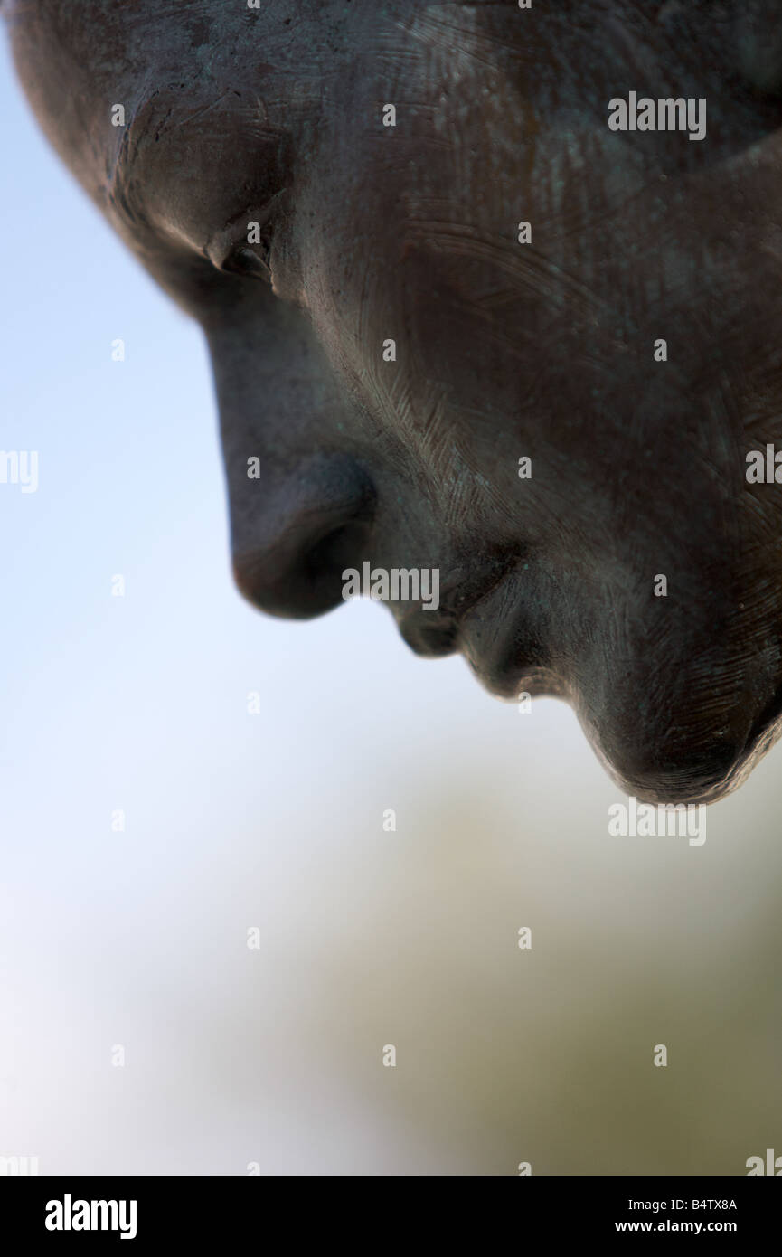 Sculpture face close up hi-res stock photography and images - Alamy