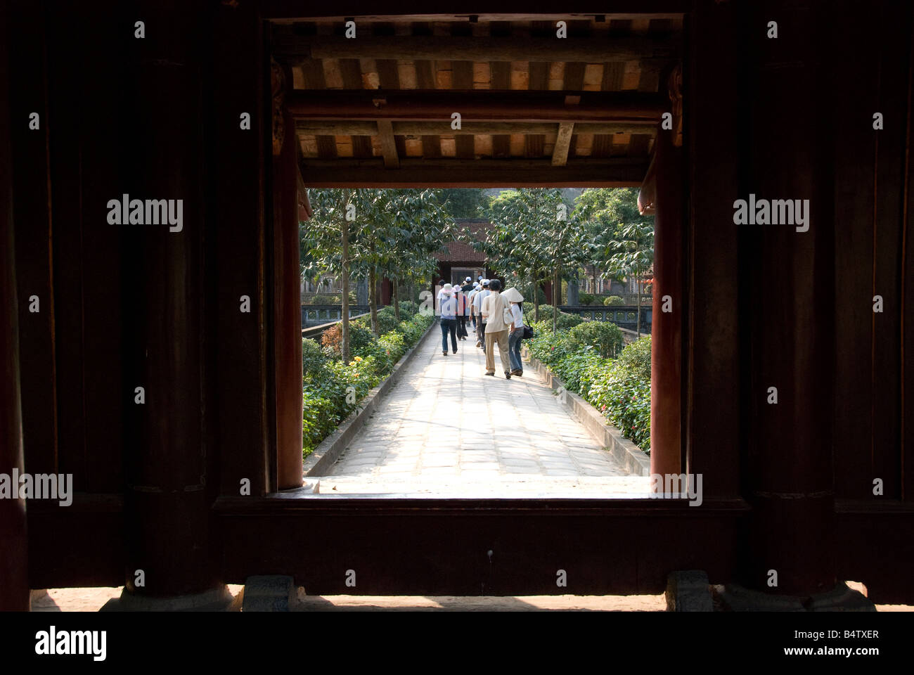 Gateway & entrance to Le Dai Hanh temple, an early Le monarch (980 ...