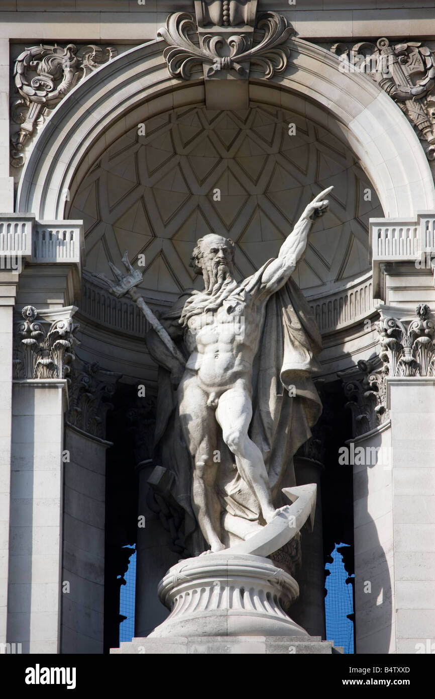 United trinity statue hi-res stock photography and images - Alamy