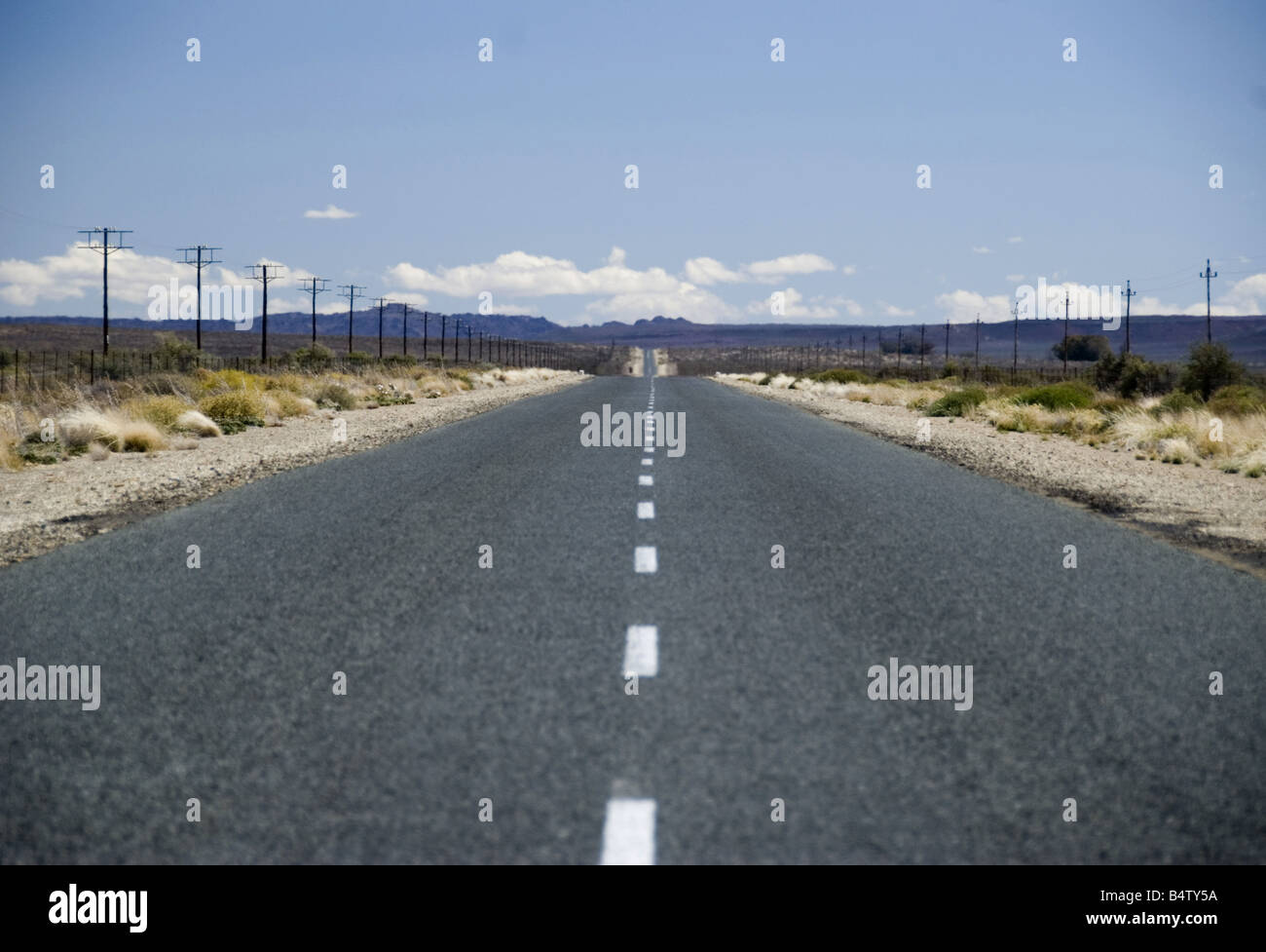 distant road perspective Stock Photo - Alamy
